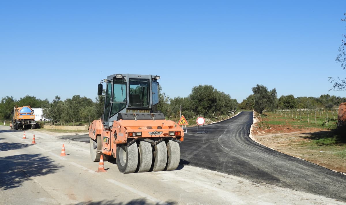 Uređenje i proširenje ceste za Gajanu pri samom kraju. Grad Vodnjan ...