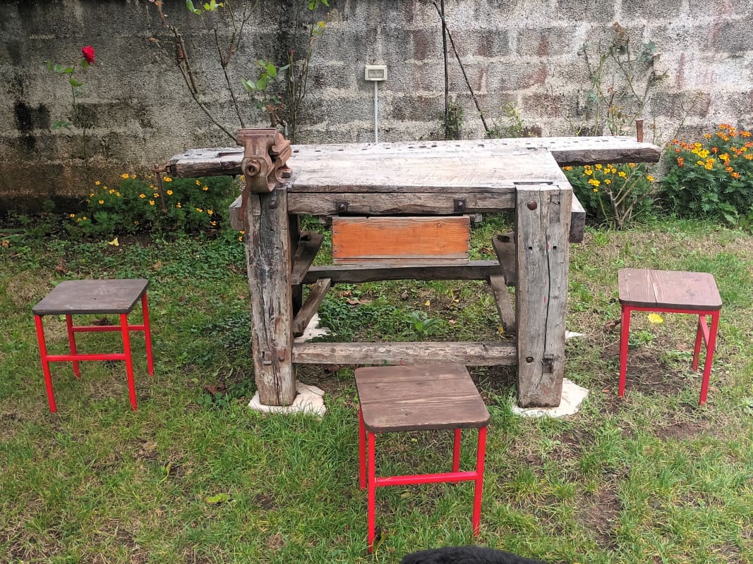Stolice iz prvog modernog rovinjskog kafića "Rio Bar". Izradio ih je ...