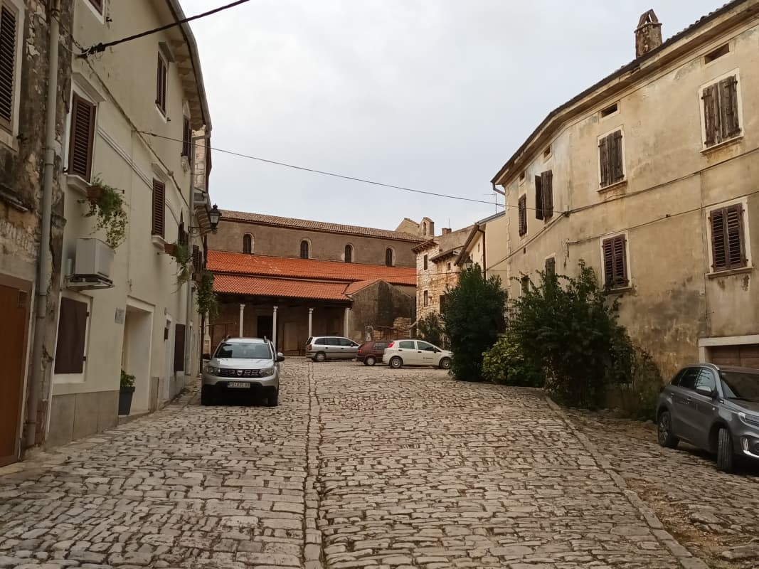 (FOTO) Kad ideš u Sveti Lovreč ideš u Grad. Grad i selo stoje jedan ...