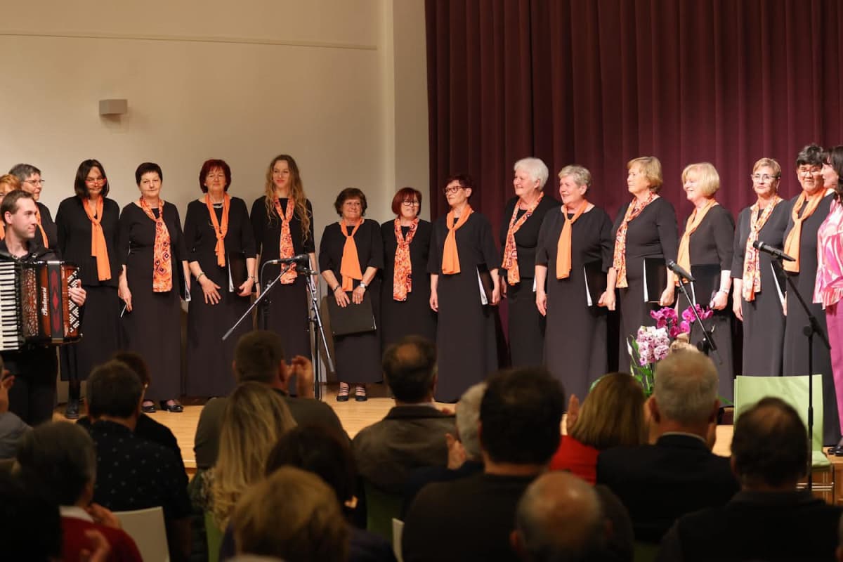 (FOTO) "CANTA TORRE": Sette cori e un'orchestra mandolinistica ...
