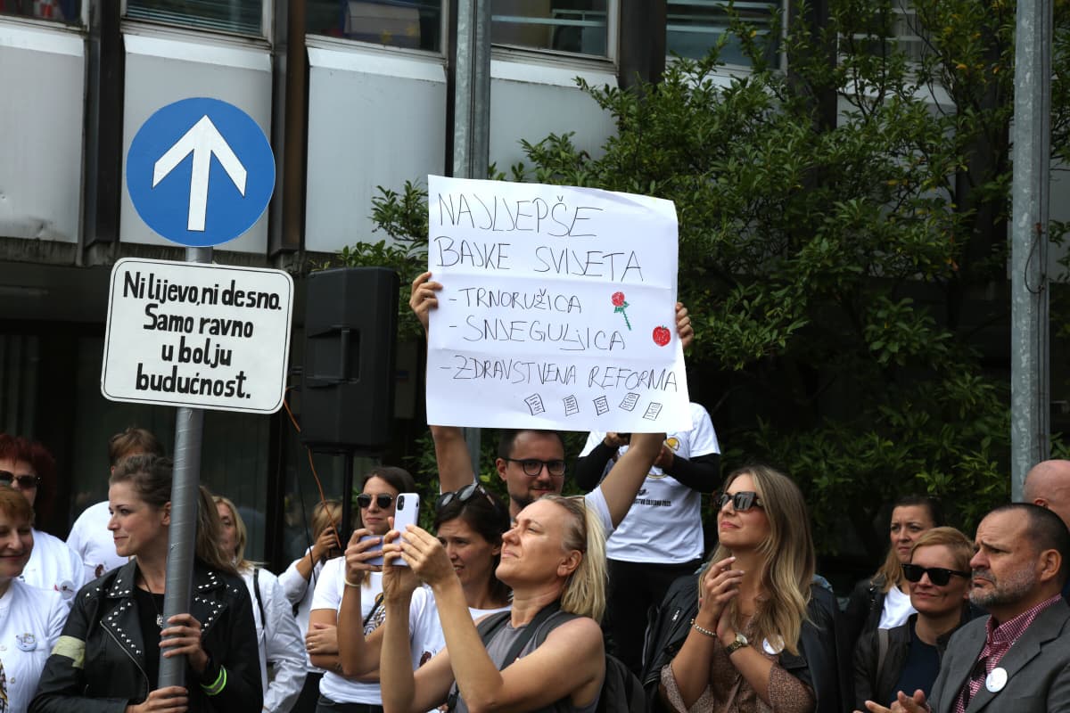 Ubijamo se od posla, ali oni s članskim iskaznicama dobivaju vodeće ...