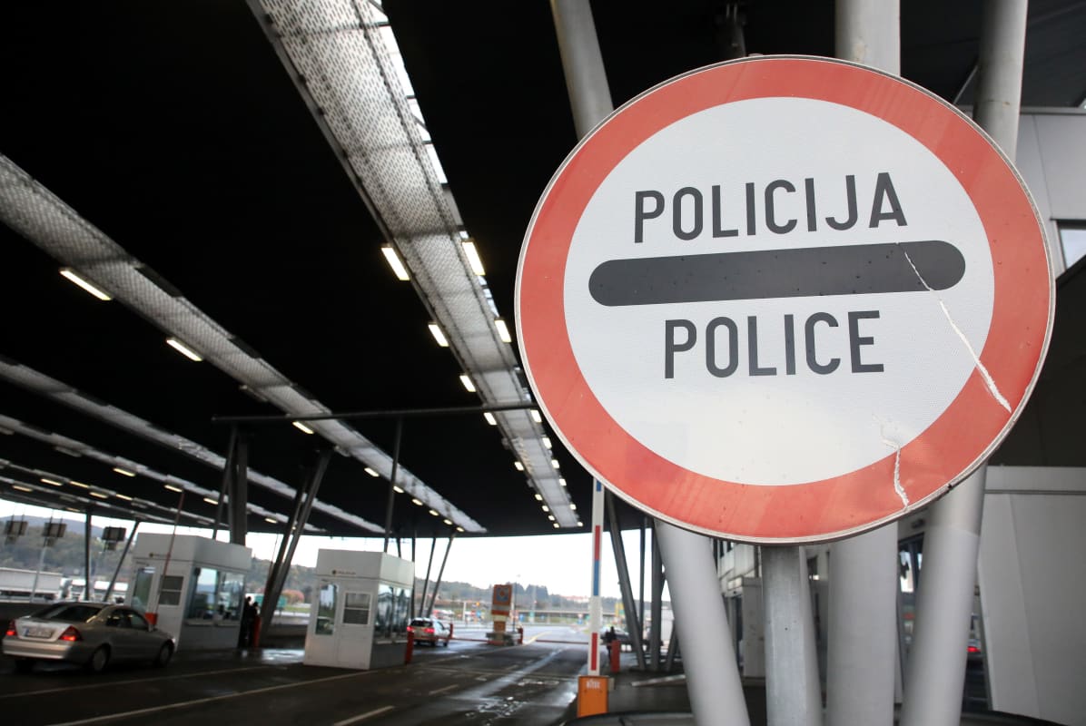 MIGRANTE SE OVAKO NE MOŽE ZAUSTAVITI Jedino rješenje je da vraćamo ...