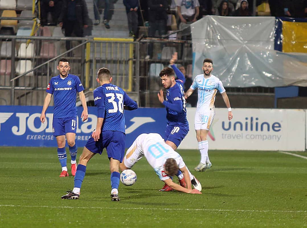 Rijeka pobijedila Dinamo na Rujevici 4:0 i vratila se na vrh HNL-a ...