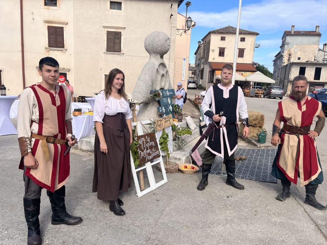 U sklopu manifestacije "Enjoy & Explore Barban tradition" održana Mini ...