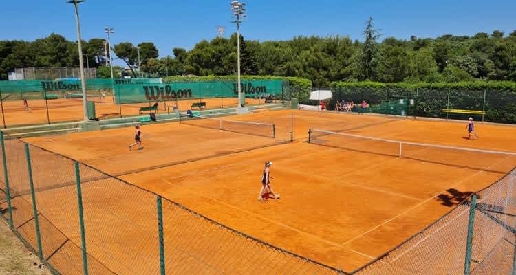 NA TERENIMA PULA SPORTA Tenis za 750, kuglanje za 400 kuna. Izabrati ...