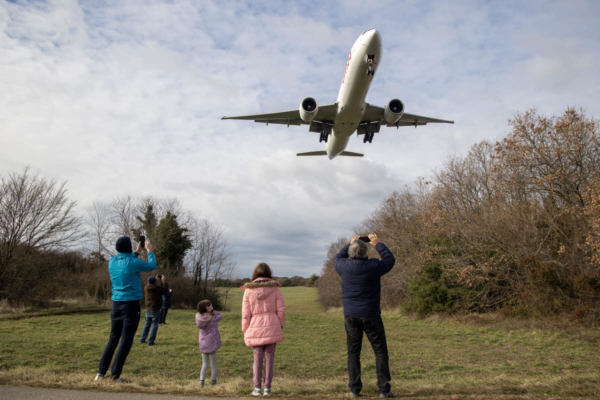 ZAŠTO ZRAČNA LUKA PULA STAGNIRA? Sezonskih letova 45 tjedno, a ...