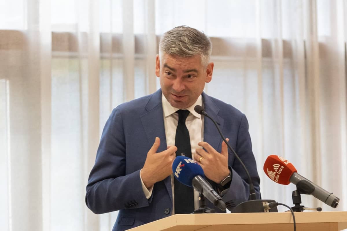 ŽUPAN BORIS MILETIĆ PERE RUKE OD MULJARE NA KAŠTIJUNU On nema veze s ...