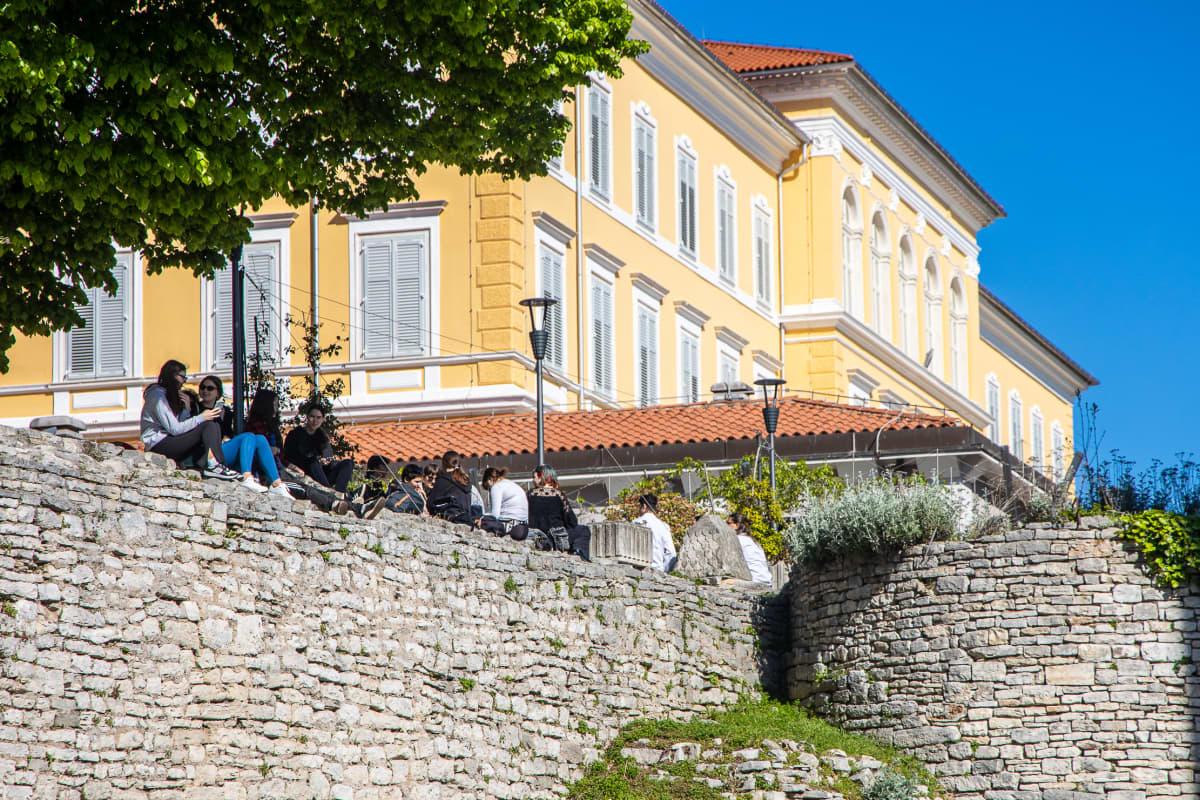 Grad Pula objavio natječaj za dodjelu stipendija za akademsku godinu ...