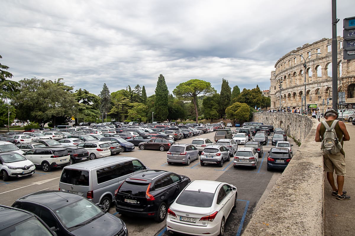 PULA PARKING OBJAVIO NOVI CJENIK: povlaštene karte na Karolini i u ...