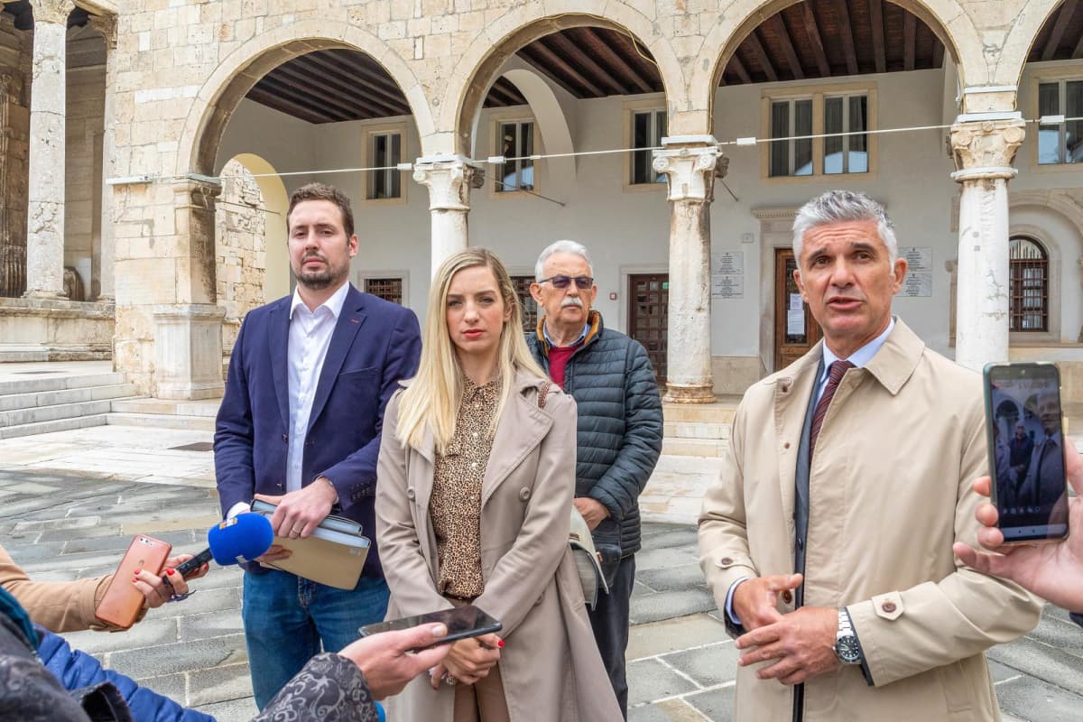 Pulski SDP: Dok se neki igraju politike, stanovnici Pule ispaštaju ...
