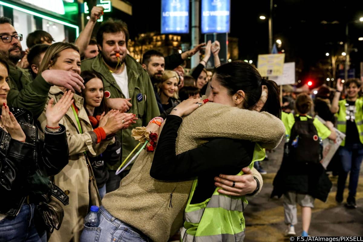 Srbija je na prekretnici. Građani iz cijele zemlje stižu u Beograd ...