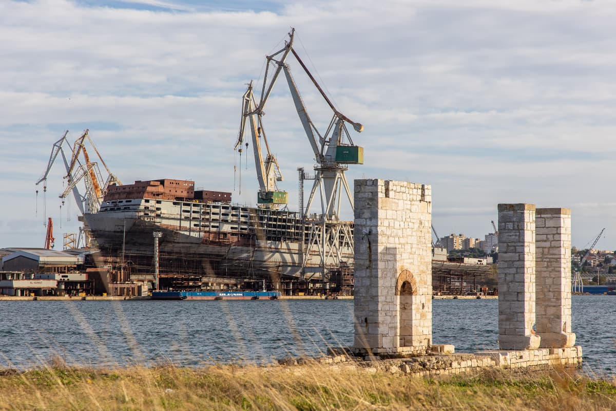 NASTAVLJA SE ULJANIKOVA FARSA Zainteresirani kupci nemaju uvida u ...