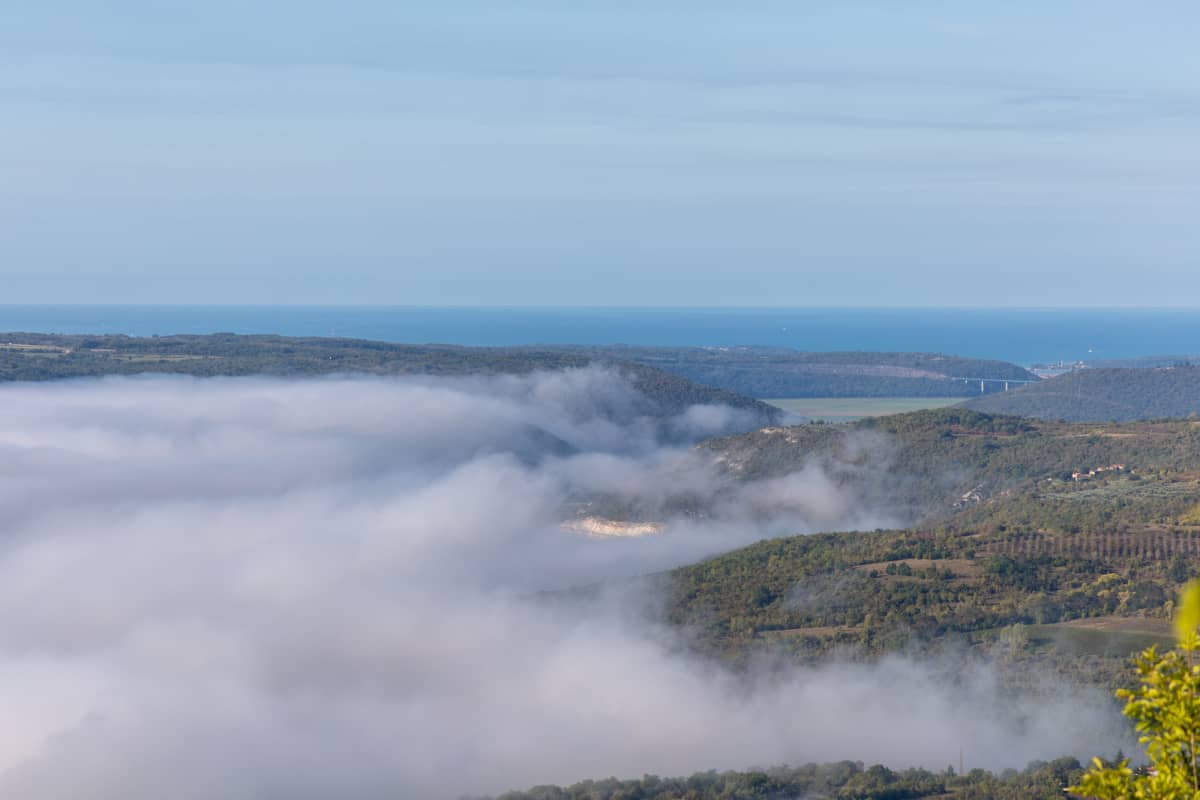 Djelomično sunčano, uz povremenu naoblaku i jutarnju maglu - Istra24