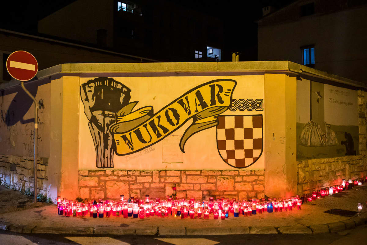 DRSKO PONAŠANJE U PULI: U Vukovarskoj razbacivao lampione iz Dana ...