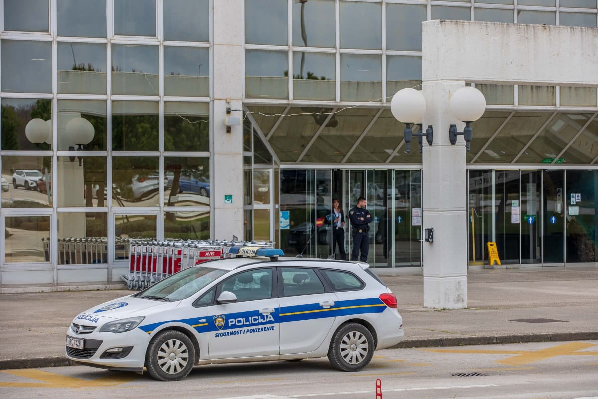 ZRAČNA LUKA PULA Muškarac pozivao na tučnjavu i prijetio trojici ...