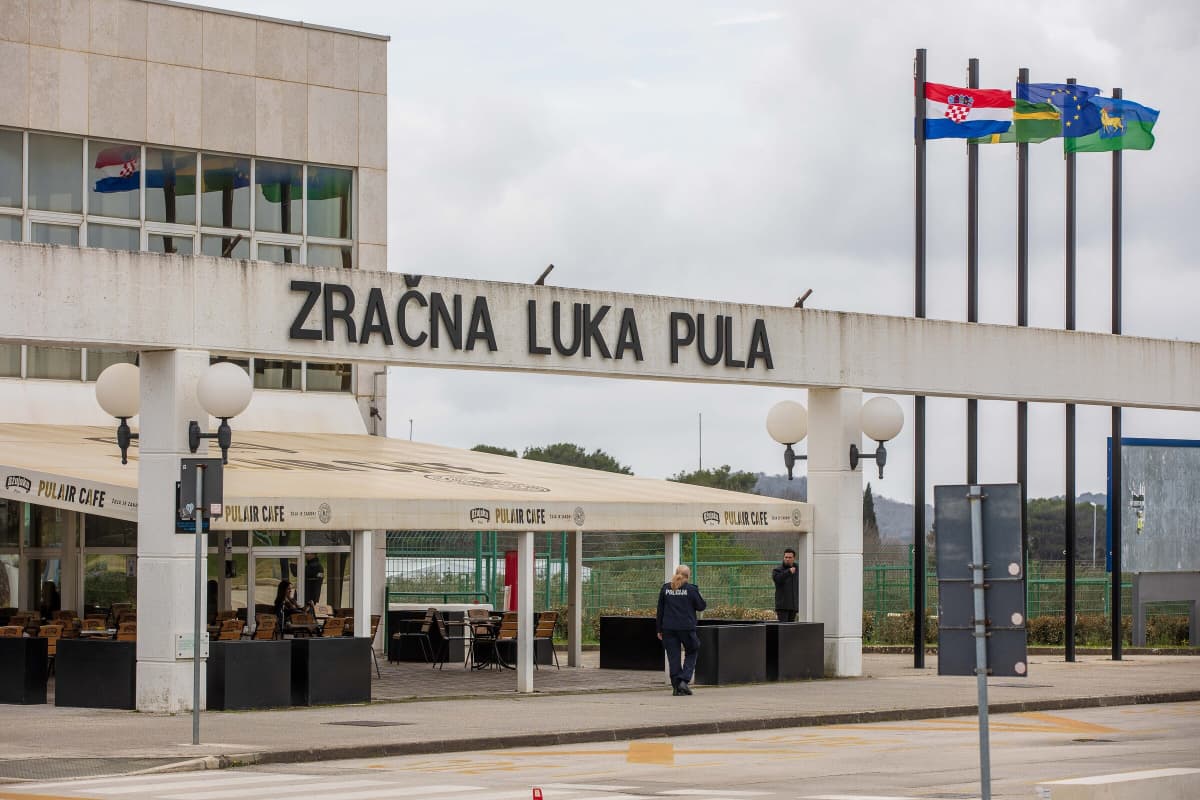 U subotu Dani otvorenih vrata Zračne luke Pula - od preleta MIG-ova i ...