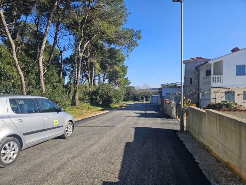 Šaraje u Medulinu: asfaliran dio ceste i postavljena javna rasvjeta ...