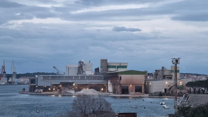 (VIDEO) ŠAMARČINA GRAĐANSTVU Umjesto smanjenja, pulska cementara ...