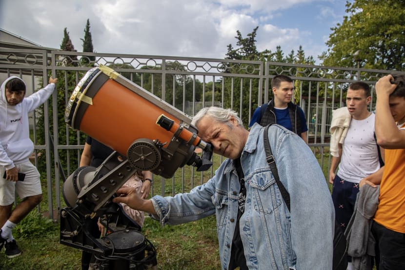 KADA SE MJESEC NAĐE IZMEĐU ZEMLJE I SUNCA Puležani danas promatrali ...