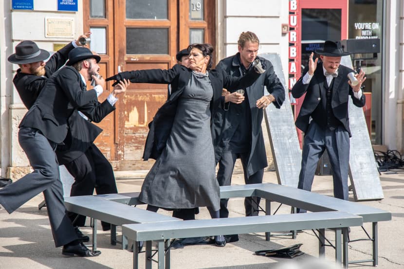 PUF SE ZAHUKTAVA: Od rituala do Arkadije - od svetog kruga do čežnje za ...