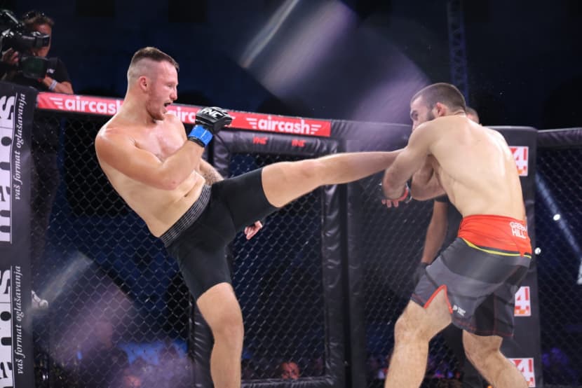 UŽIVO IZ PULSKE ARENE: Zahuktava se dugoočekivani borilački MMA ...