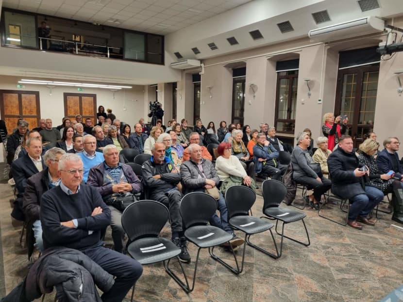 PREDSTAVLJENA KNJIGA O NEKADAŠNJEM GRADONAČELNIKU PULE LODOVICU RIZZIJU ...